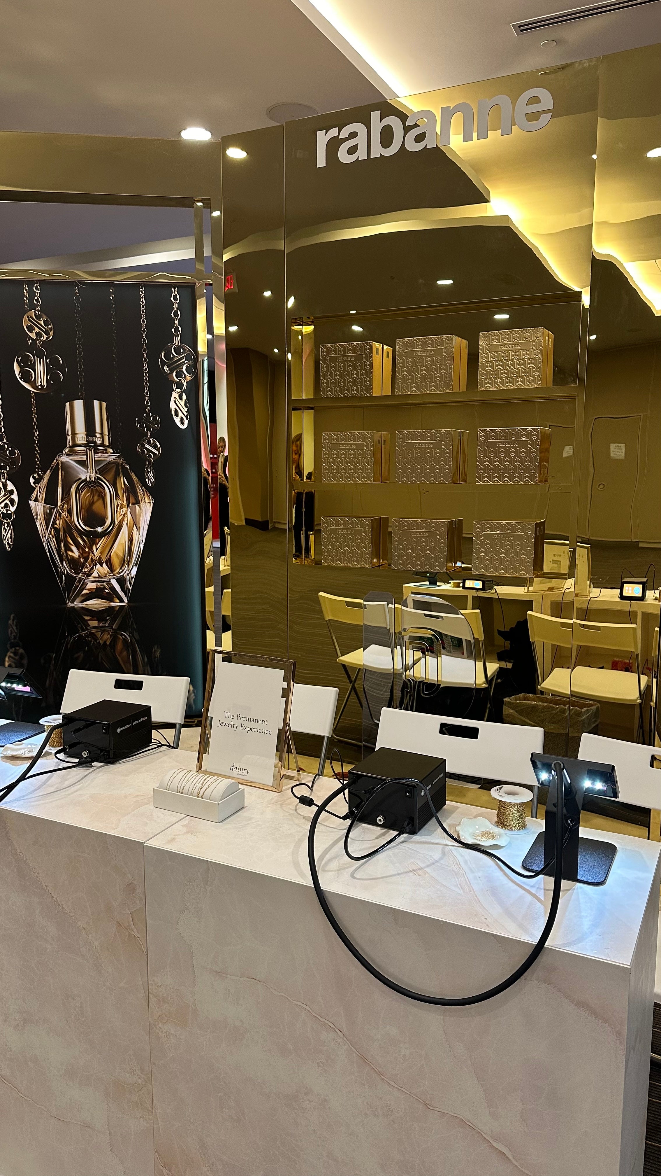 Toronto's Permanent Jewelry Experience – Dainty Diamond
