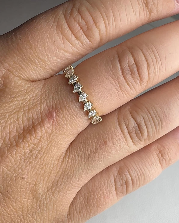 Women's Wedding Bands | Dainty Diamond Wedding Rings