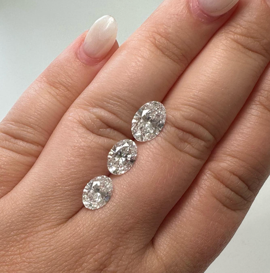 Custom Engagement Rings – Dainty Diamond